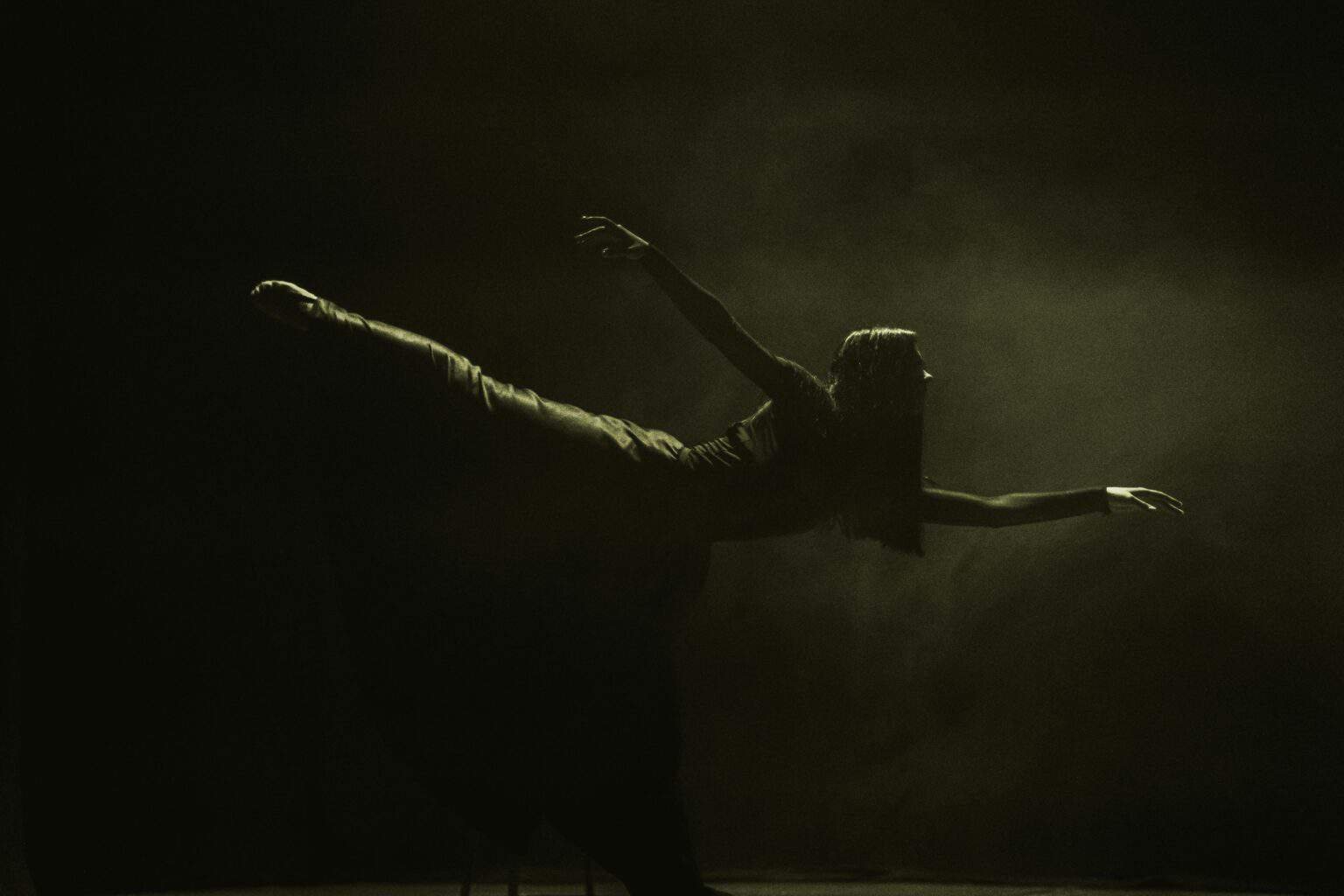 Virtual Reality Dance Lessons - Damongo